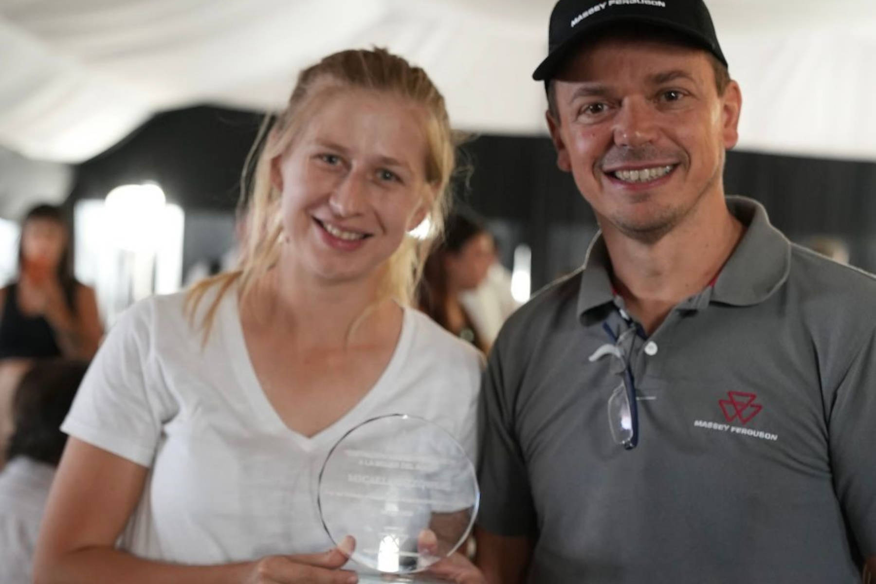 Massey Ferguson entregó la distinción de Mujer del Agro a Micaela ...